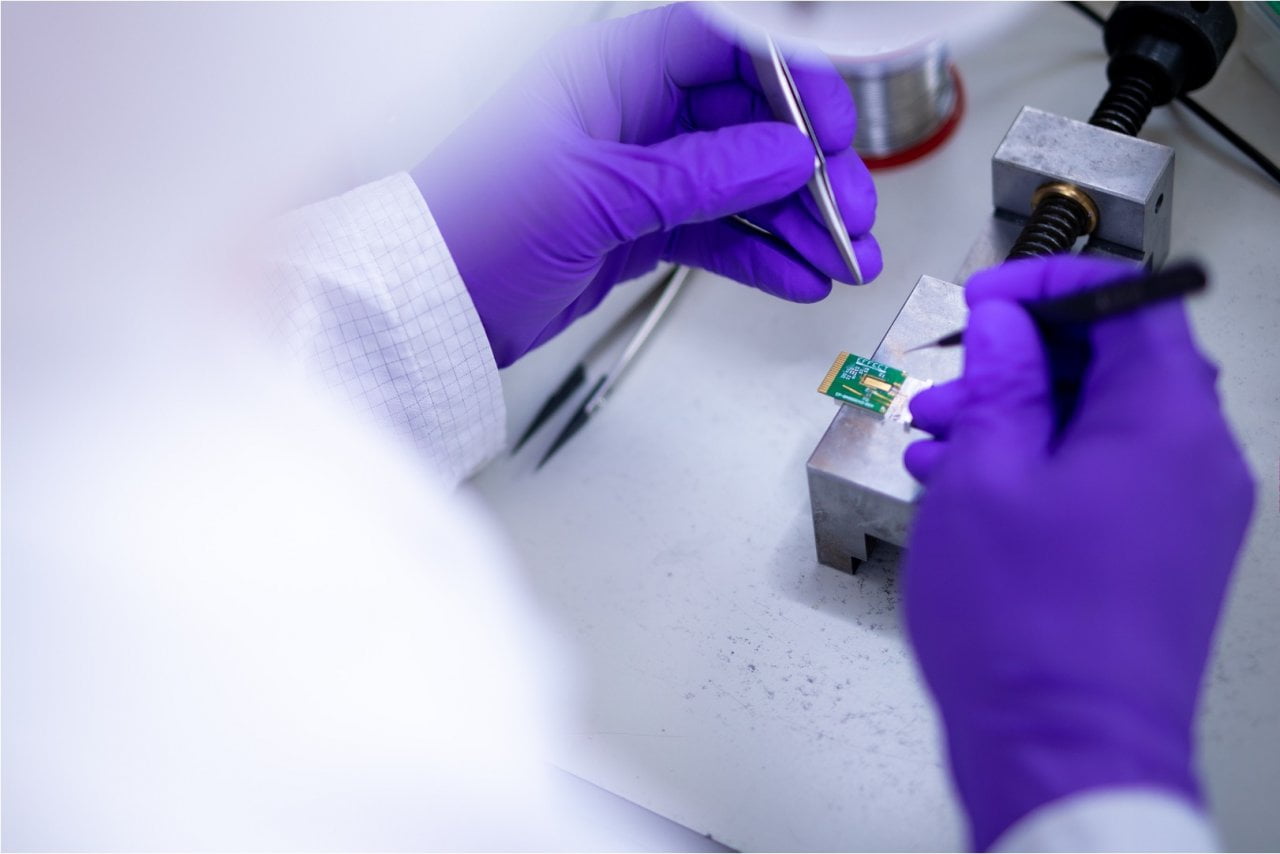 Effect Photonics’ optical transceivers tune in to the market - PhotonDelta