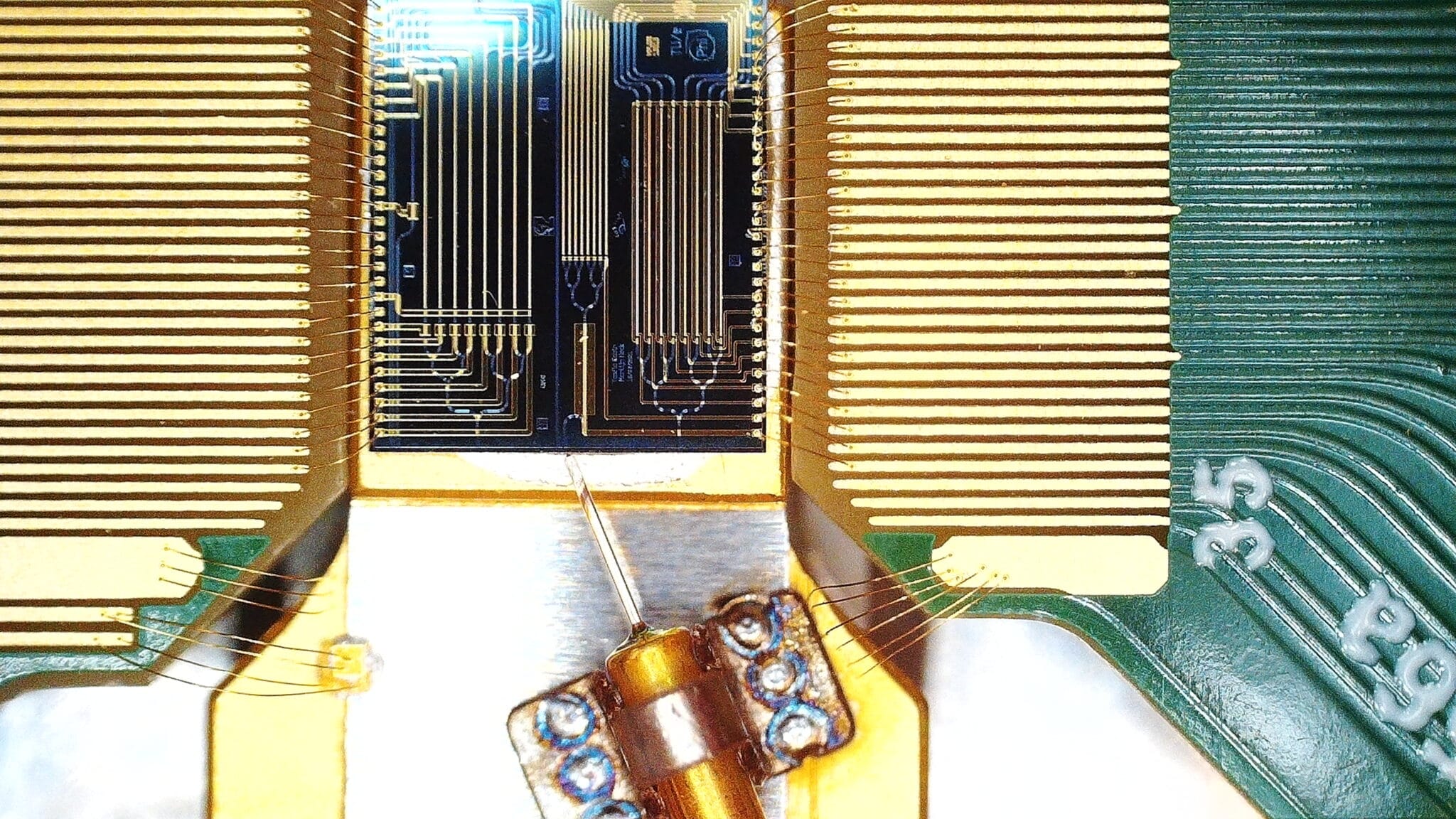 Awarded photonics chip opens door to material sensor in every pocket